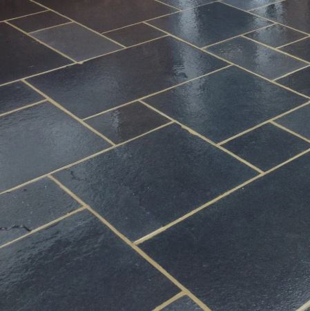 BLACK LIMESTONE HAND DRESSED PAVING SLABS 22MM FULL CRATE MIXED SIZE P ...